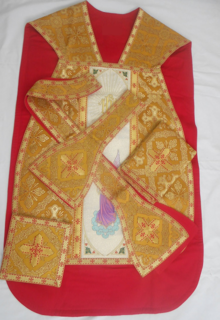 Traditional Catholic vestments